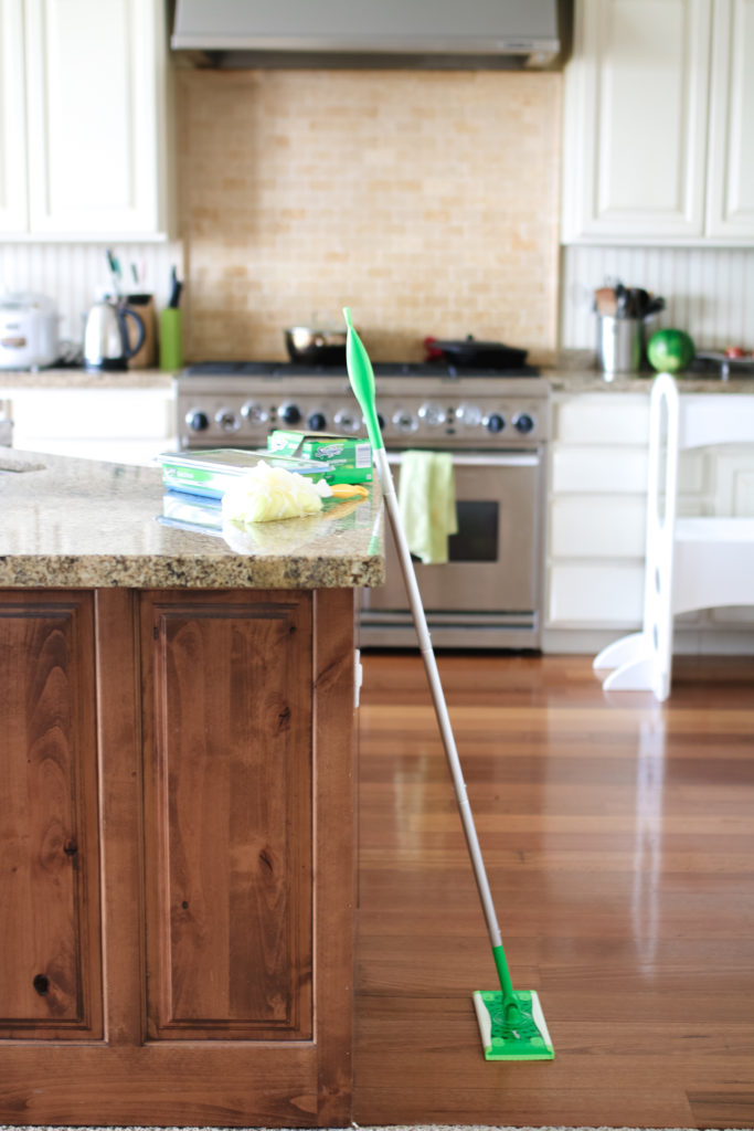 How To Save Time Cleaning: 5 Tips | Family | Sandy A La Mode