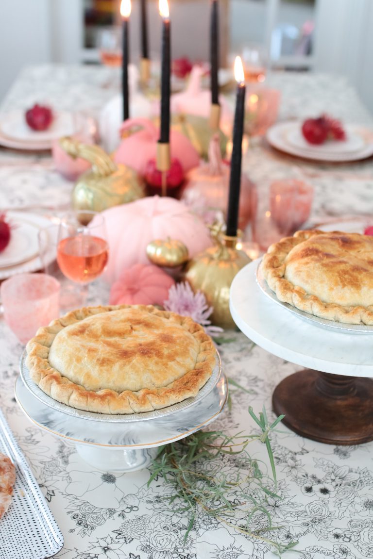 Pink and Gold Fall / Thanksgiving Tablescape | Sandy a la Mode